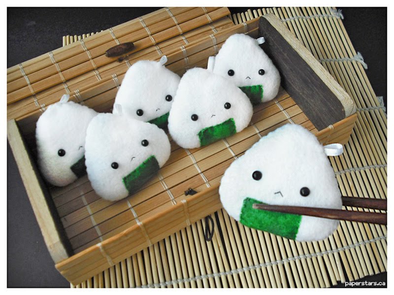 Talk About Random!: How to make a Onigiri!!