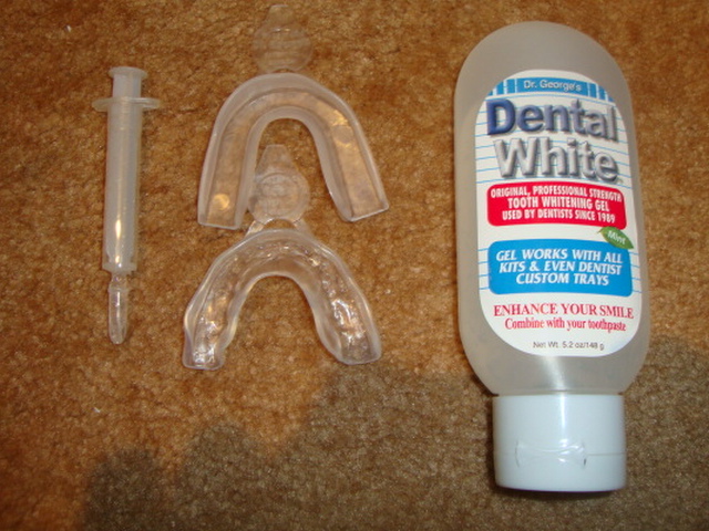 Nicoletta's beauty space: Dr George's Dental White System ( LOVE)