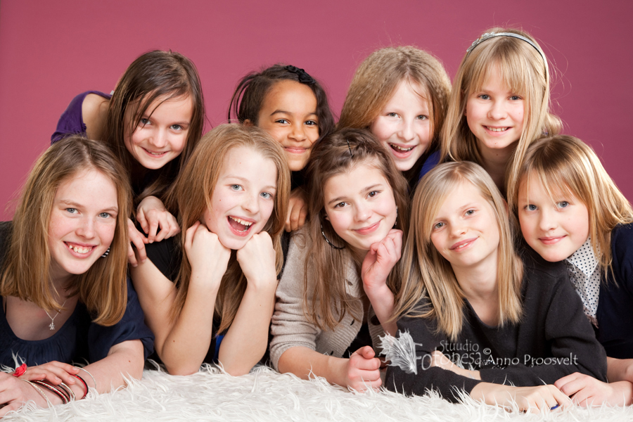 Tüdrukud fotostuudios-fotograaf Anno Proosvelt - Fotostuudio Fotopesa