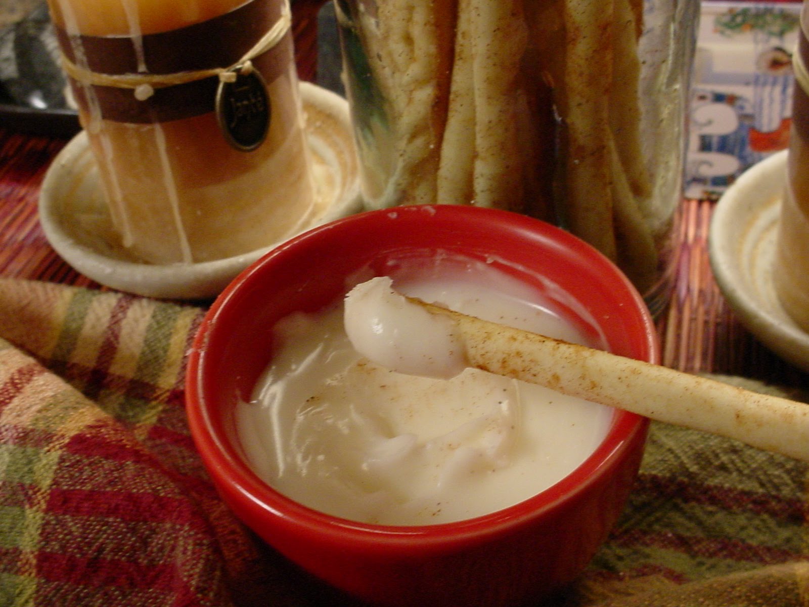 Flitzy Phoebie: Cinnamon Sticks and Sweet Sour Cream