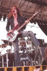 Bass attack equipments !!!: Cliff Burton