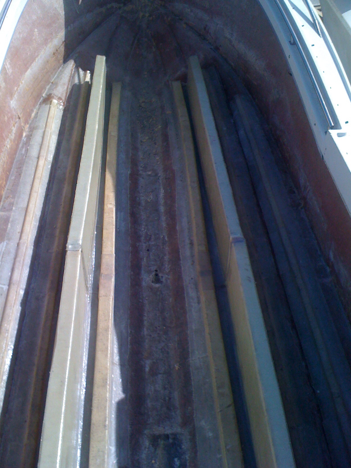 1981 23' Fish Nautique Restoration: More stringers installed...