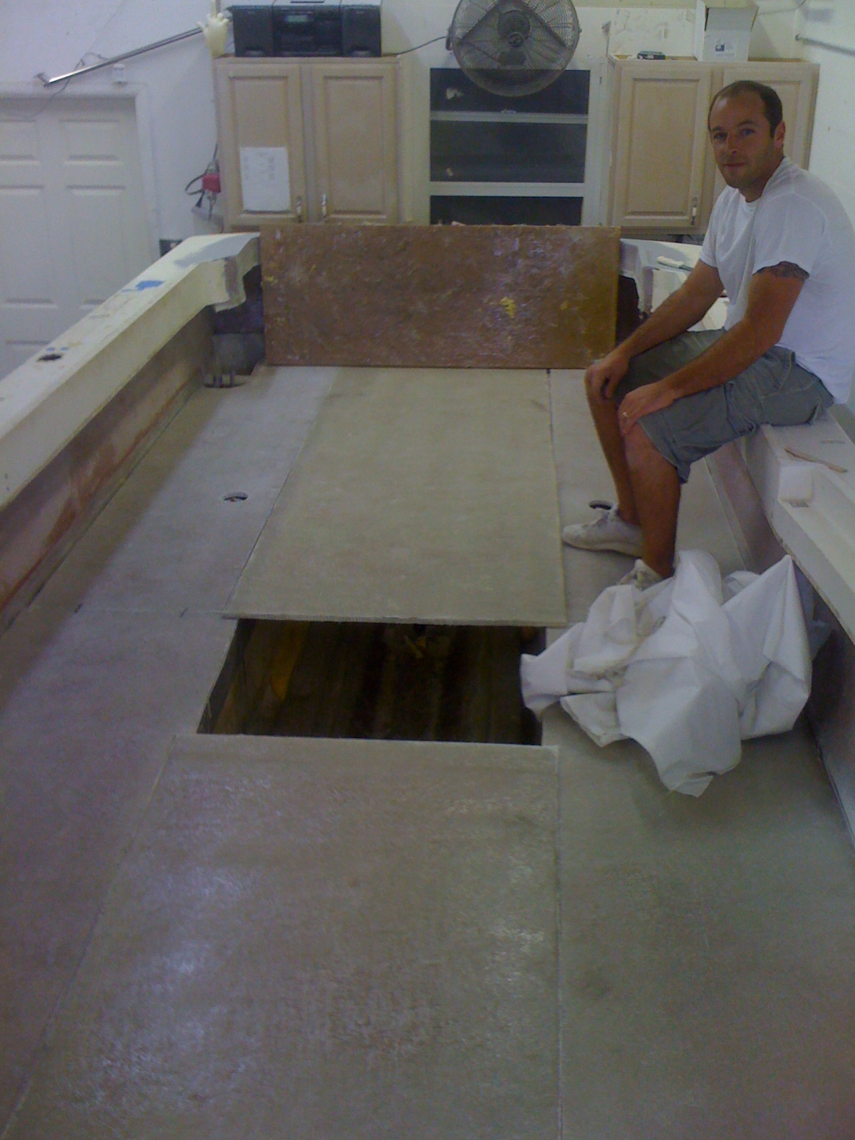 1981 23' Fish Nautique Restoration: NIDA-CORE Deck is done.....