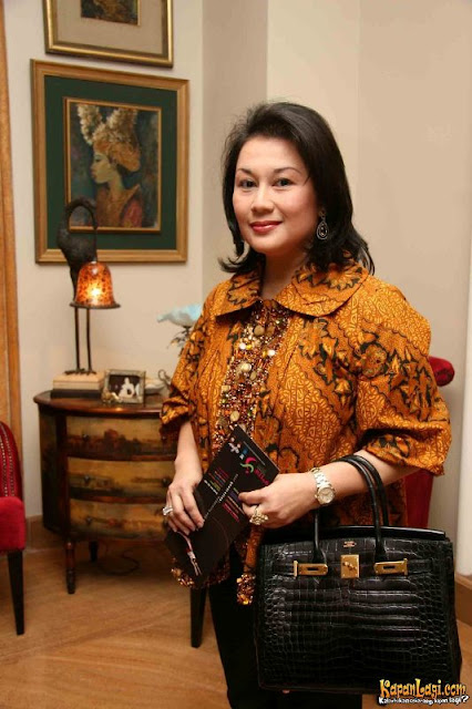 BIRKIN WATCHER: Batik Lady