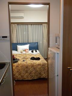 Kelsey in the Rain: The Hello Lodge