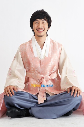 Seleb Korea With Hanbok in Chuseok | Avrilend's Blog