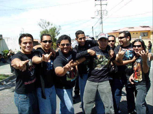 Musica alternativa y cultura urbana: ROCKERS EN EL SALVADOR.