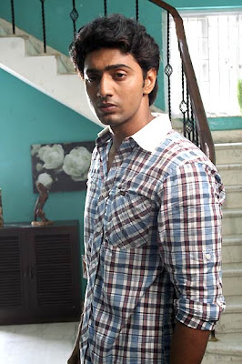 DeV ' FaNs ' ClUb: Exclusive Movie Stills From DUJONE