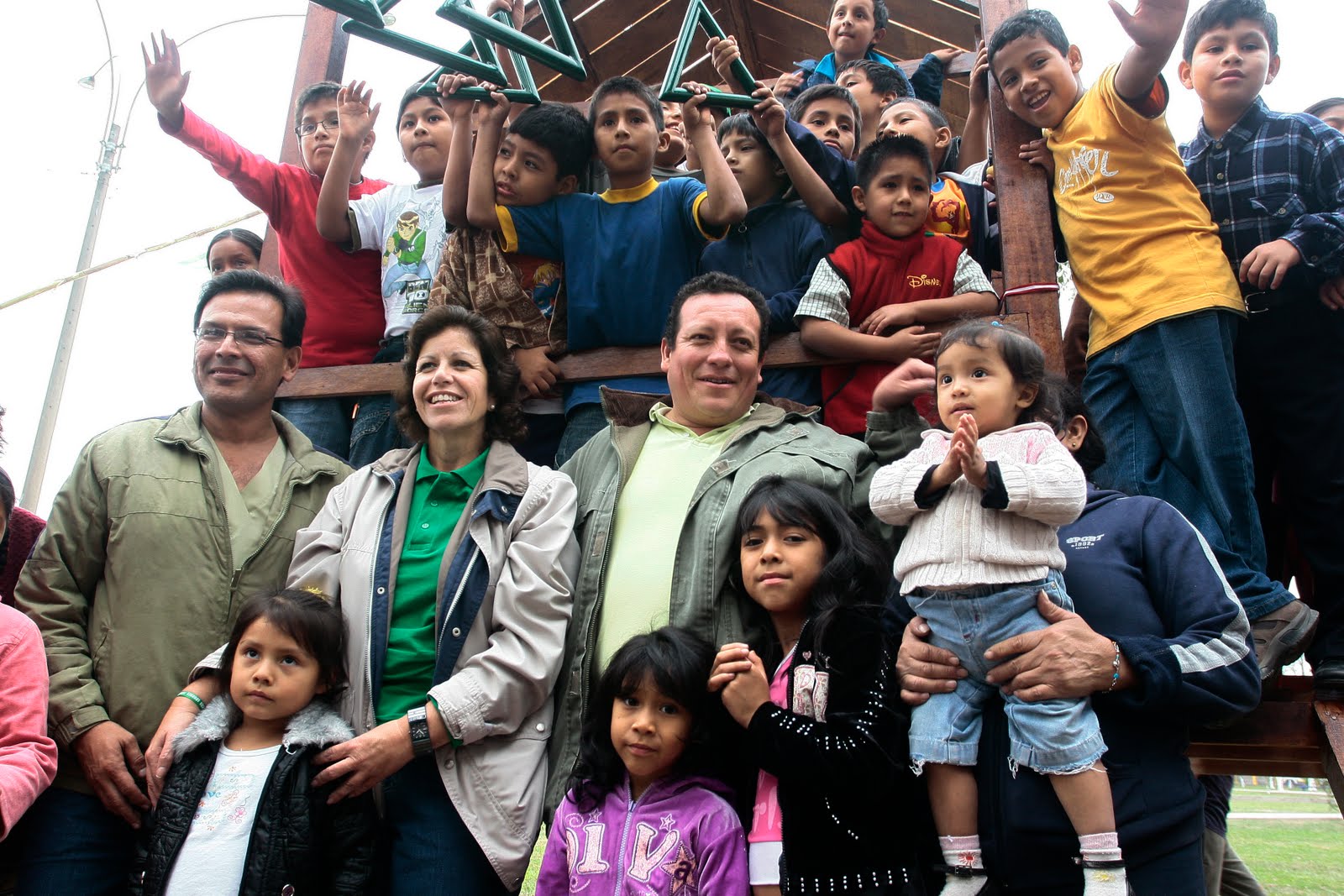 lourdes alcaldesa 2010: “VECINO: LOURDES, TE ESCUCHA”, EN EL DISTRITO ...