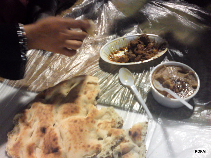 PENGALAMAN DI KOTA MAKKAH: " Makan Roti Arab Depan Haram.."