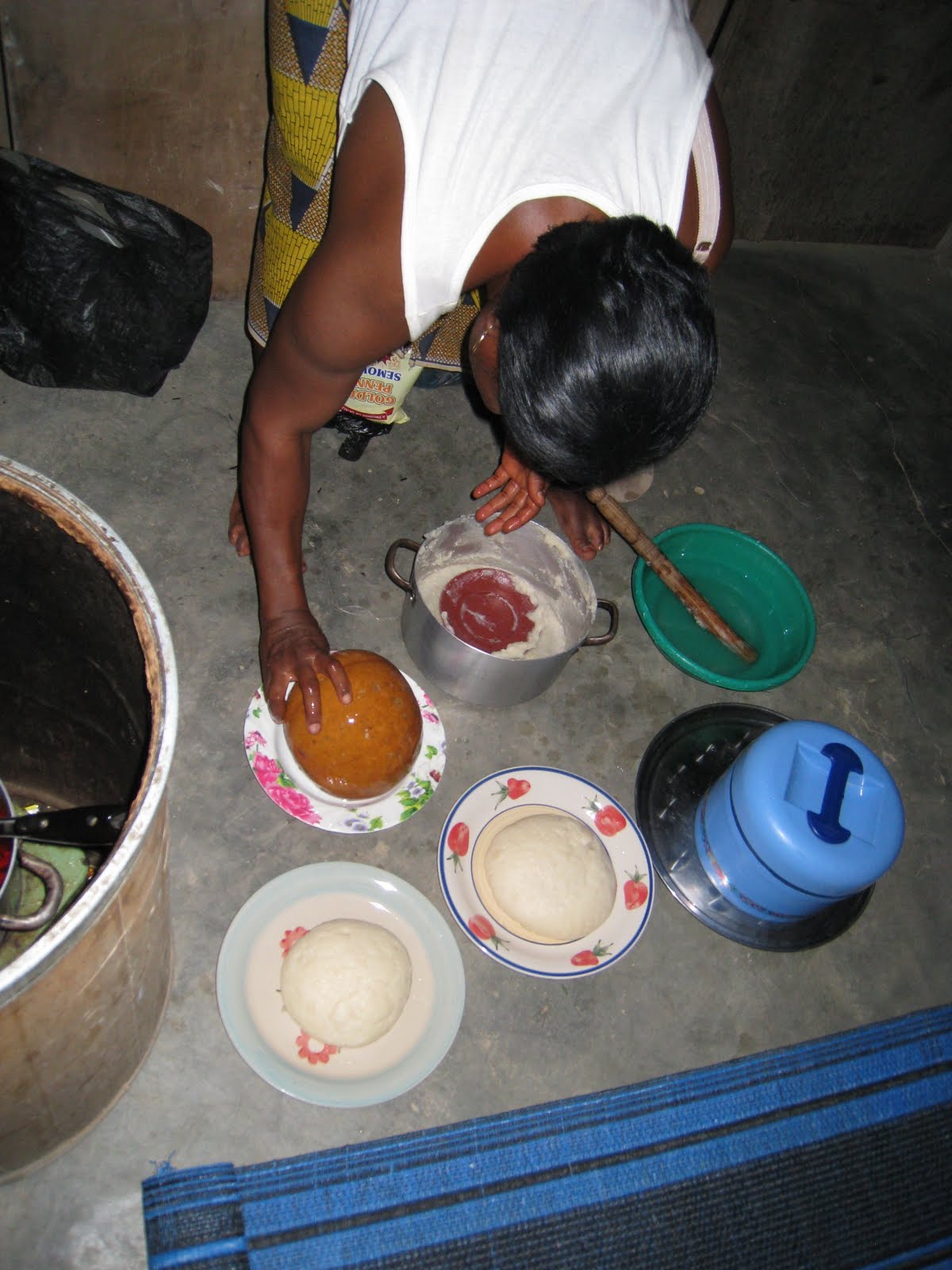 Cohorticulture: A Collaborative Field Blog: Naija Chop: Egusi Soup & Semo