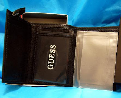 Shop-Me-Holic's..Shopping Heaven~: Item#660 - NWT GUESS Mens Trifold wallet