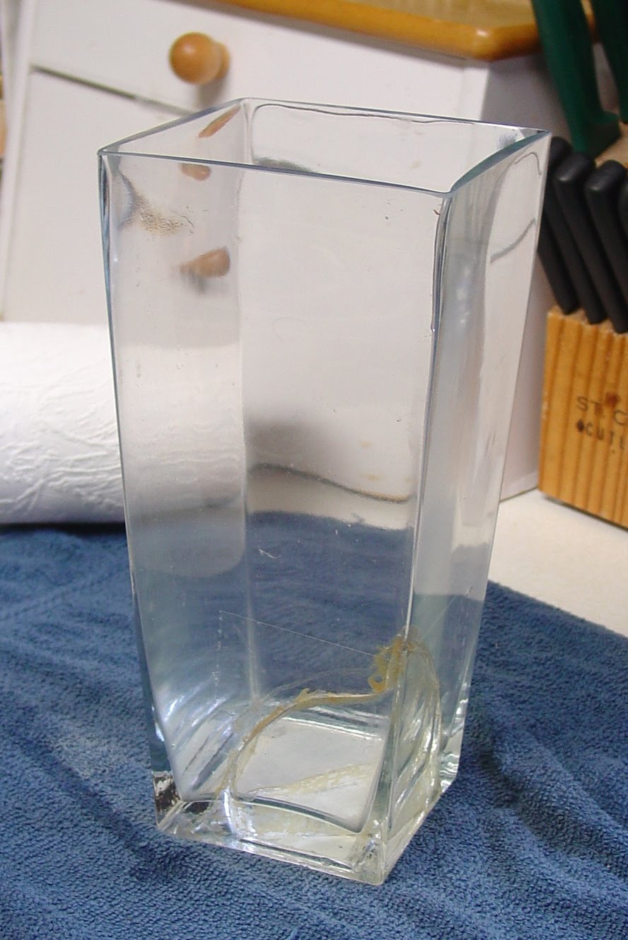 Make The Best of Things: Vase rescue with wallpaper. Really!