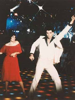 DISTINTAS MODAS: LOS 80 EPOCA DE LA MUSICA DISCO