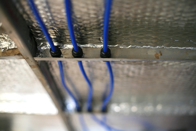 Fiftythree Flying Cloud: Wires and skin...