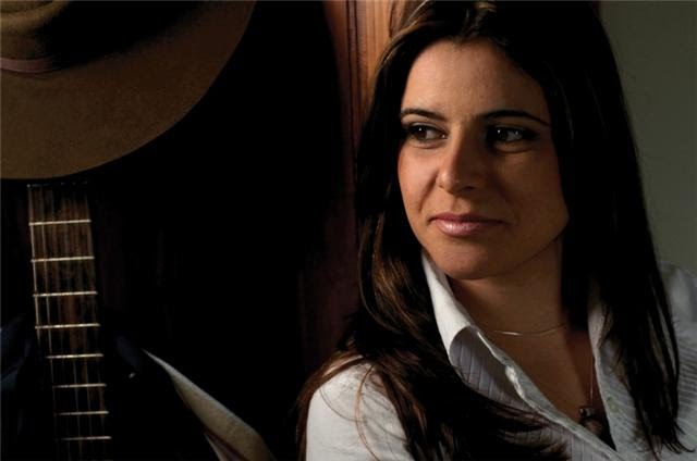 :: América Macanuda ::: América Macanuda entrevista Shana Müller