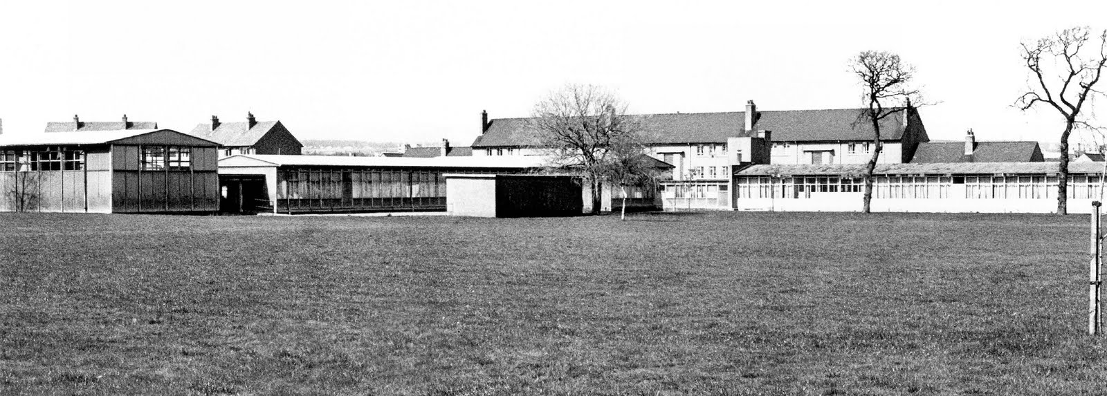 RETRO DUNDEE: BALERNO PRIMARY PANORAMA