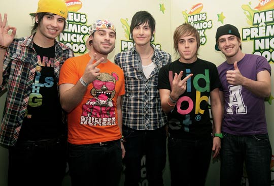 No Mundo: Você sabe tudo sobre a banda Cine?