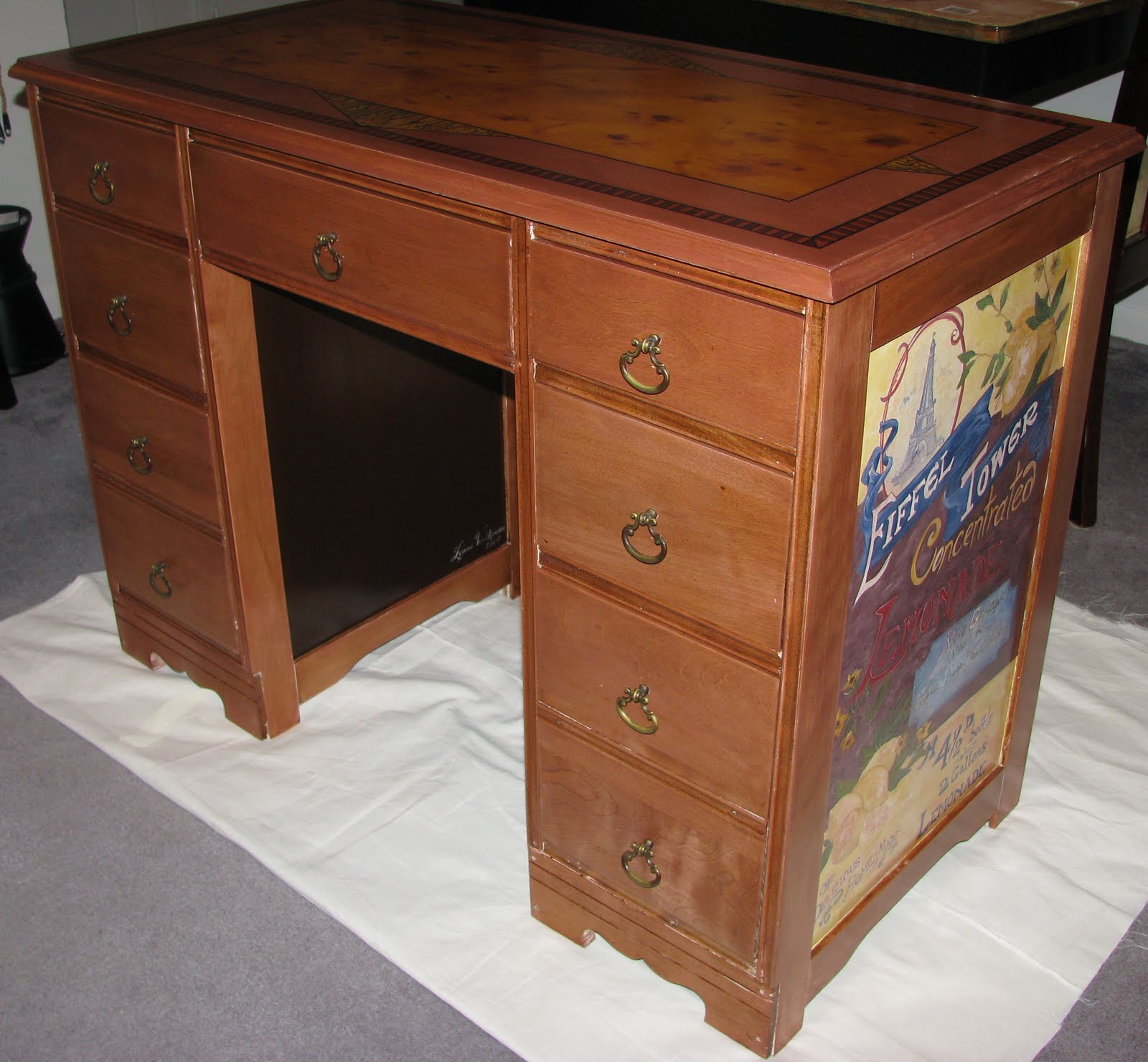 The Crafted Palette: Refurbished Desk