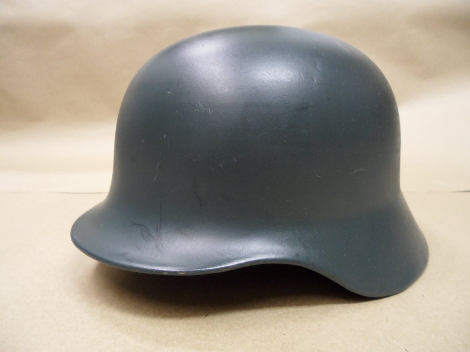 Four Bees: Bundesgrenzschutz M-53 Stahlhelm, BGS M-53 Helmet