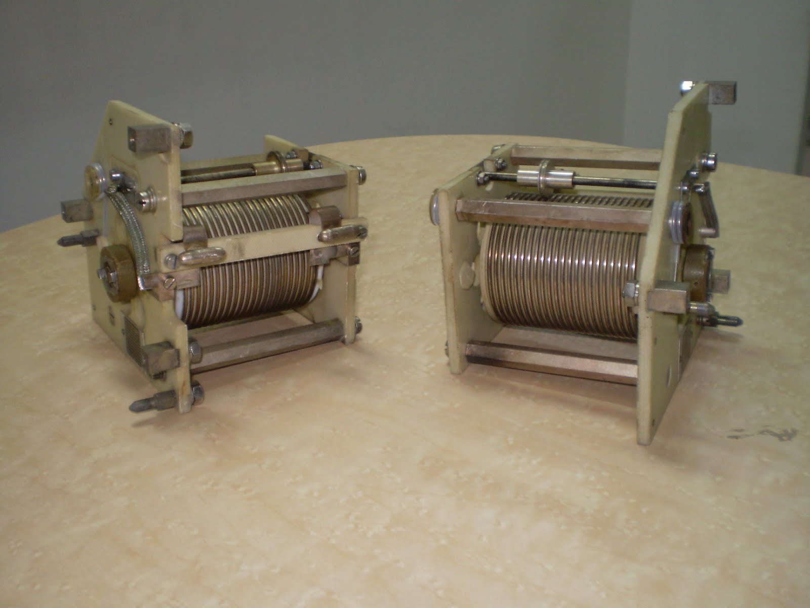 HANSTRONIK - Specialist Tube RF, Audio, etc: ROLLER TANK COIL ( SOLD )