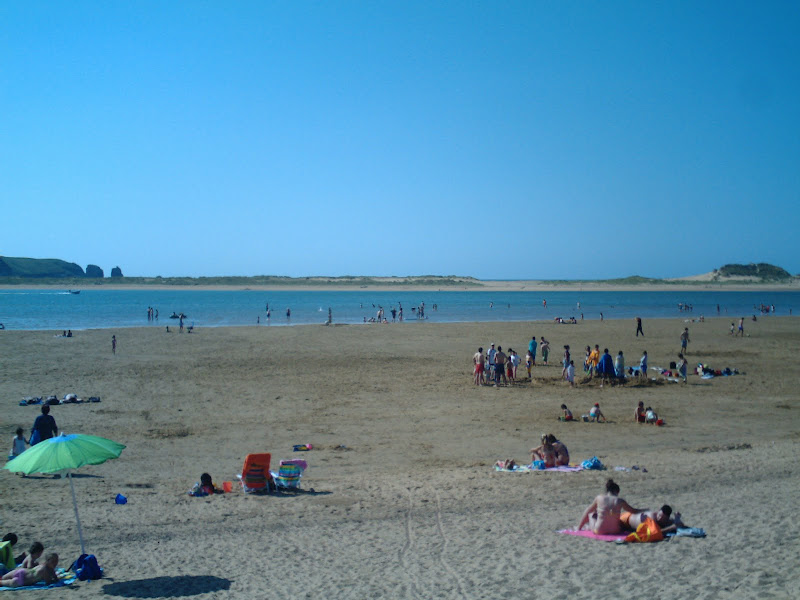 playas y paseos por la costa: PLAYA DE MOGRO