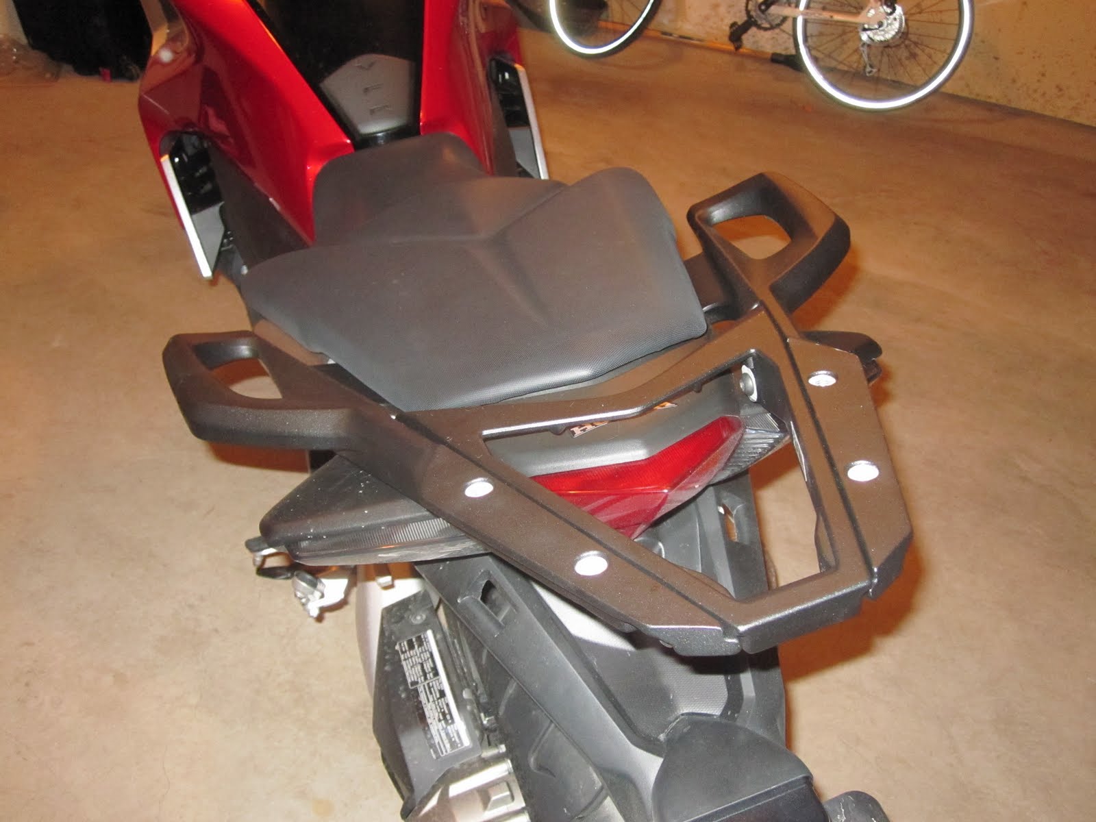 Honda VFR1200F Weblog: Rear Carrier and Givi Adapter Plate