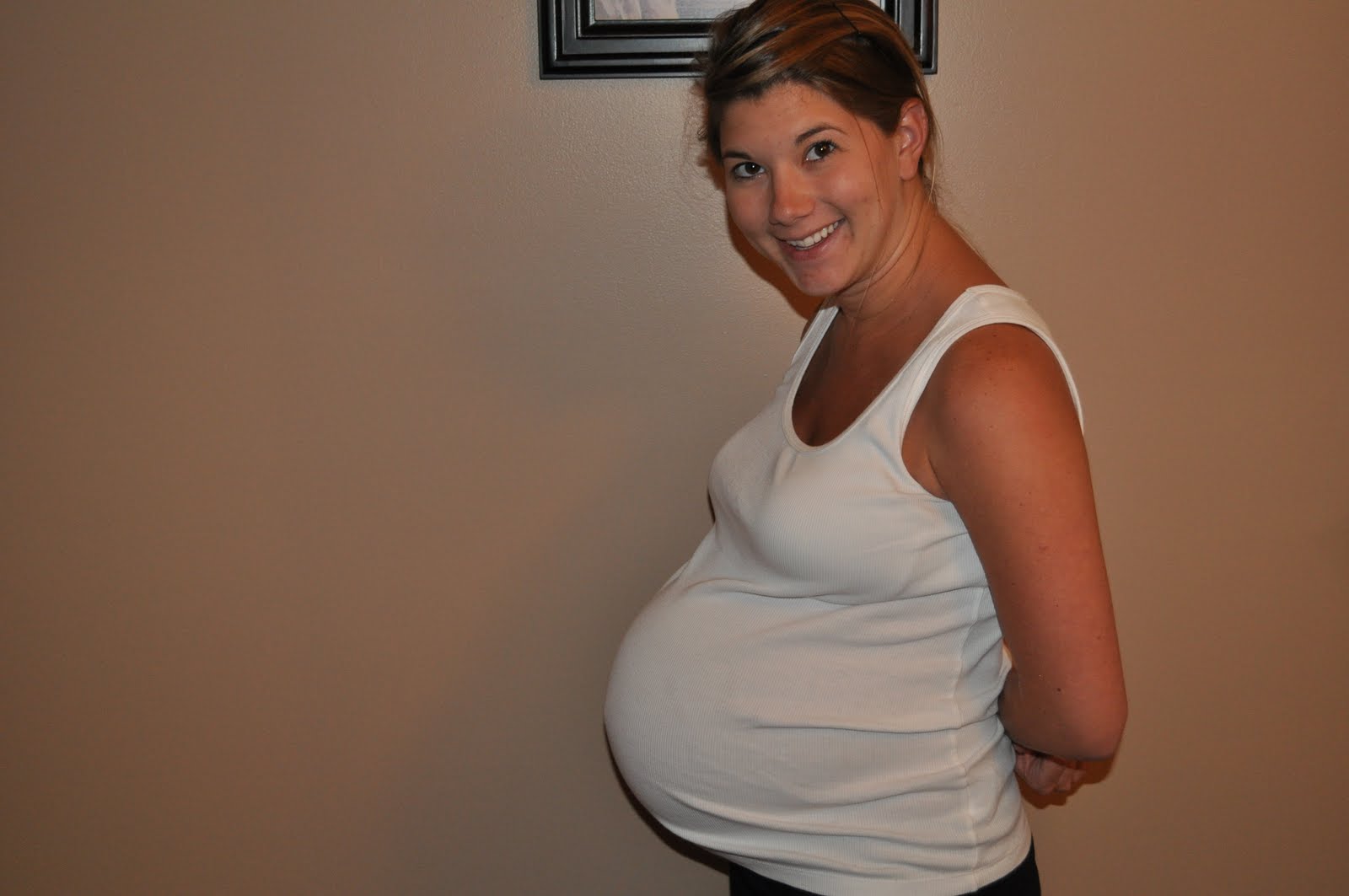 The Wilson's: 37 weeks, photos, and full term baby!