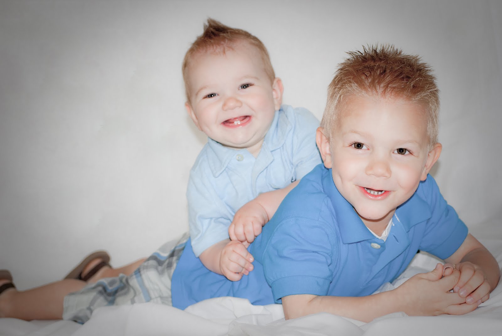 Canyon Wall Photography: Two cute brothers