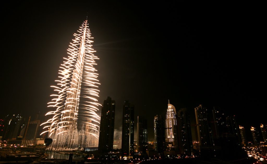 Basil's Photo Blog: Burj Khalifa - Christmas Tree