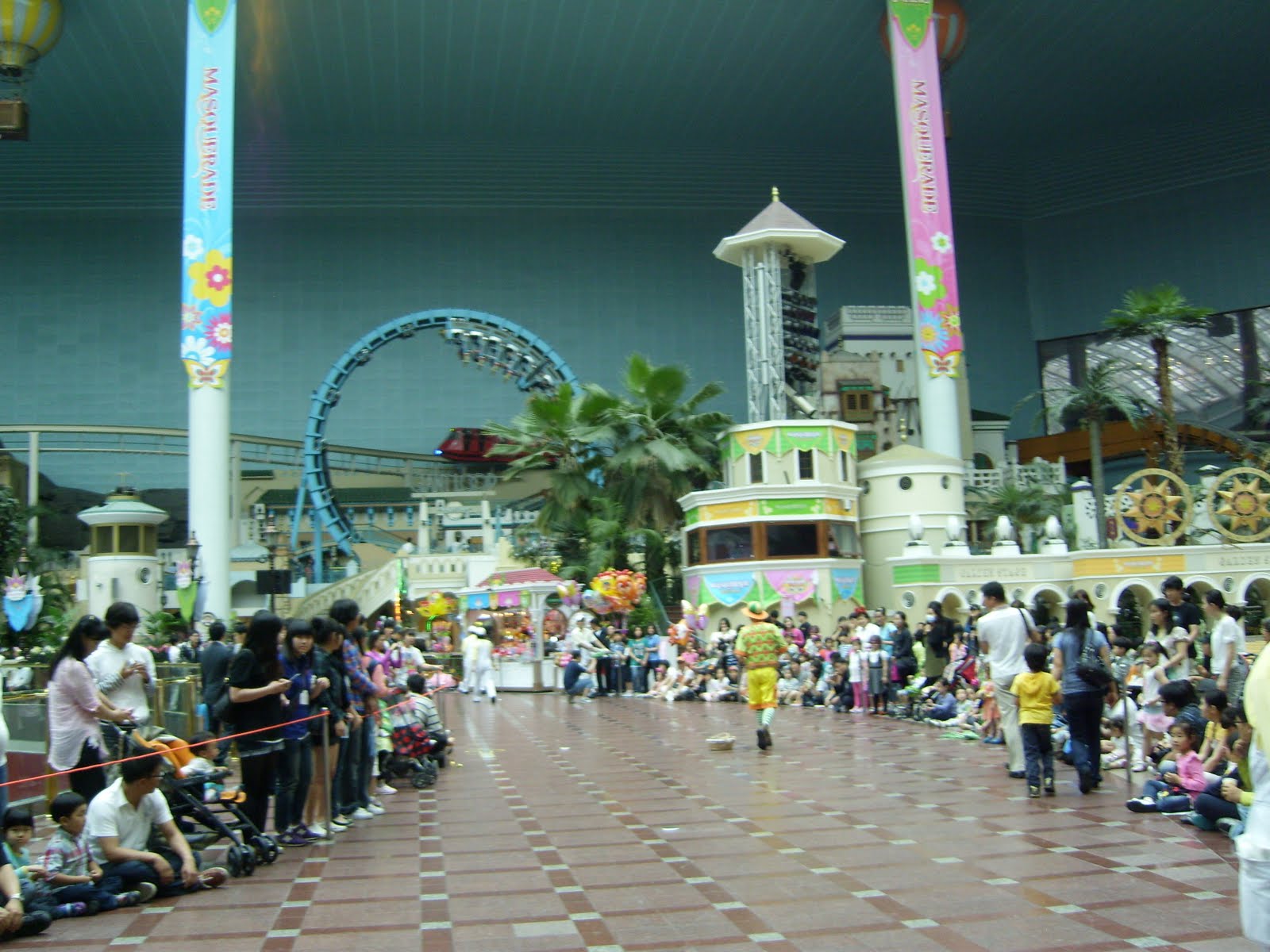 Michan Petite: South Korea: Lotte World