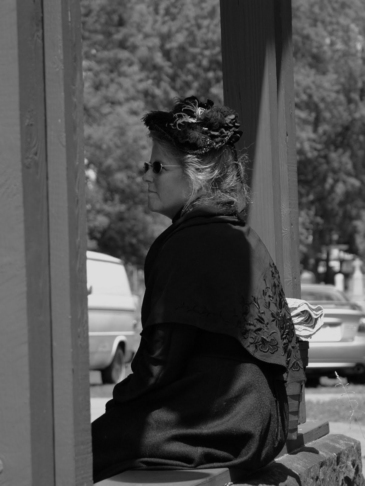 And that's when I snapped...: Victorian Lady in Mourning Tour