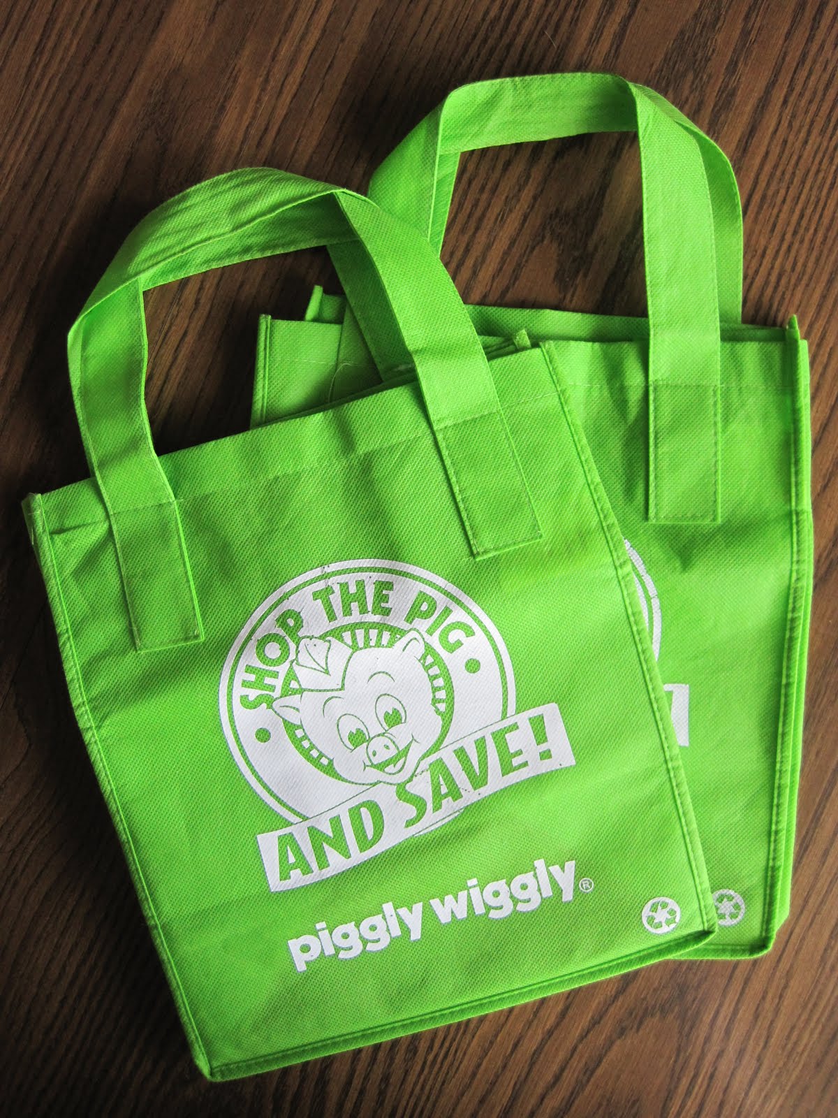 The NEW Mommiez Blend: BOGO reusable green bags at Piggly Wiggly.