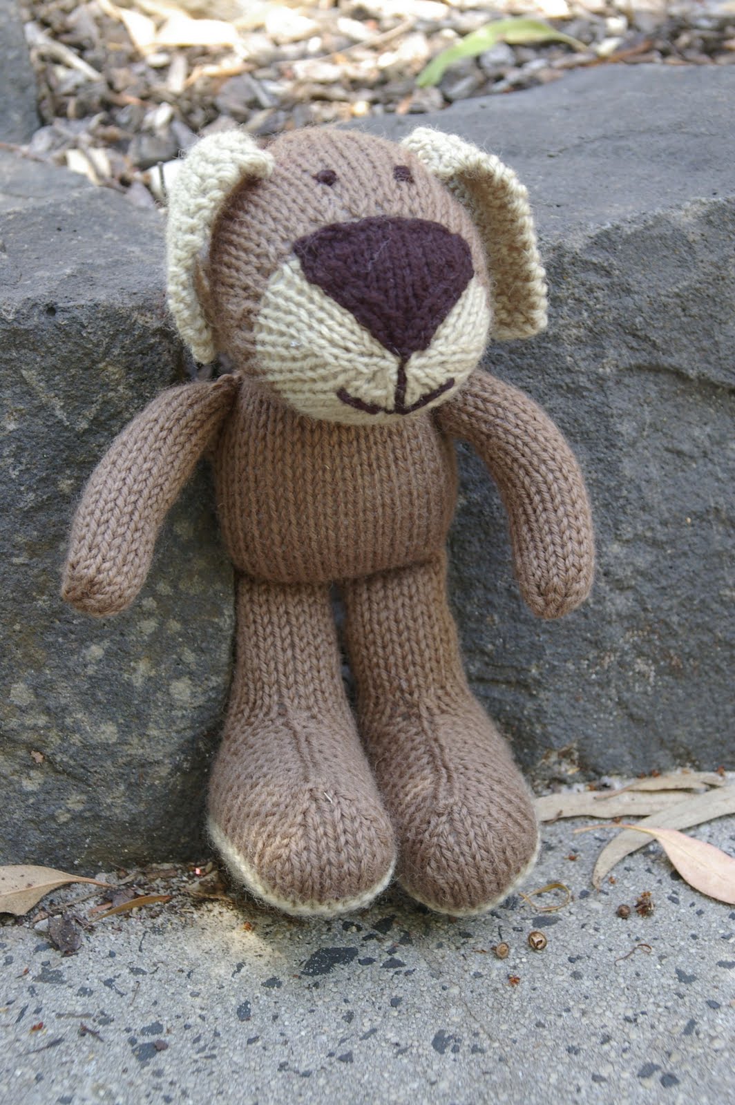 My Sewing Cupboard: Knitted Dog