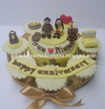 [Repeat Order] Anniversary Mini Cake & Cupcake Set From Ivan Jogja ...