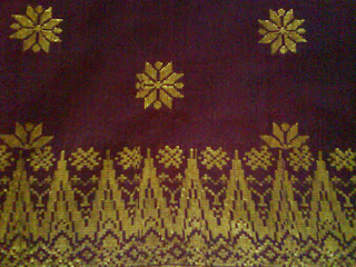 GEDUNG KLASIK: SONGKET TERENGGANU (unmatched)