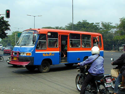 Prie's Way Blog: Kelebihan Non Teknis Dari Metro Mini Dan Kopaja