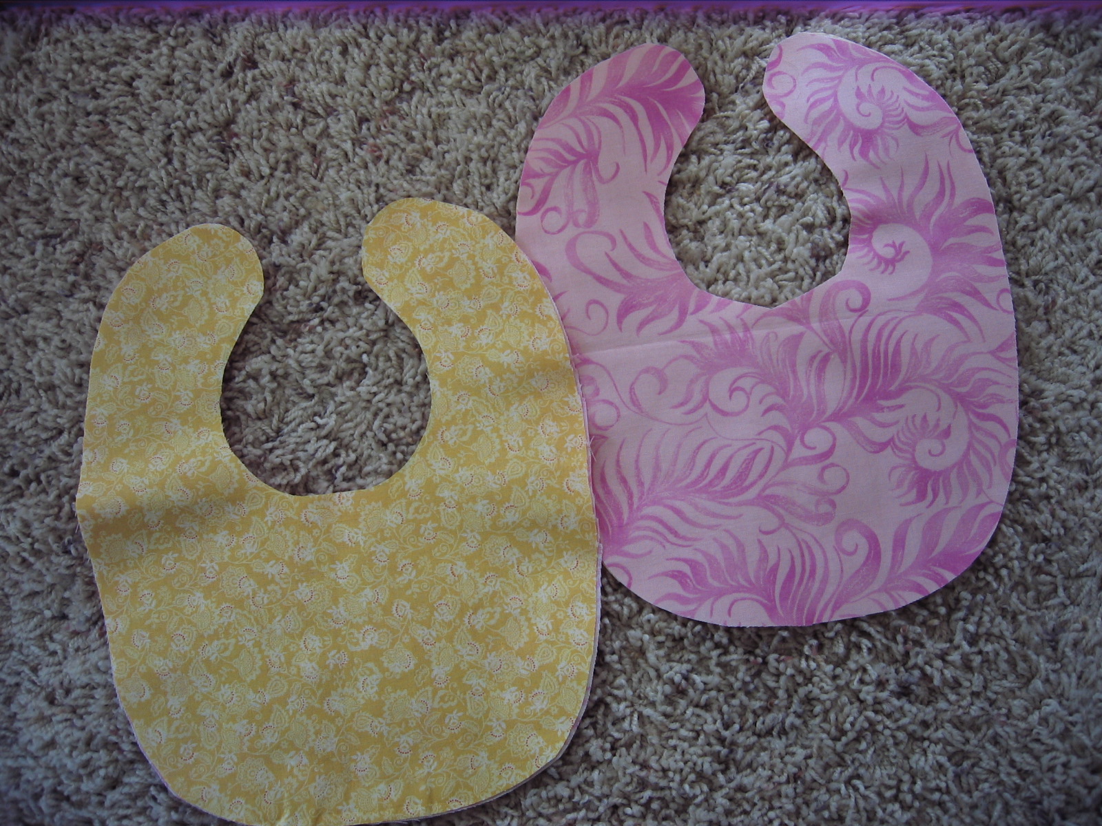 Little Bean Workshop: Easy Baby Bib Tutorial