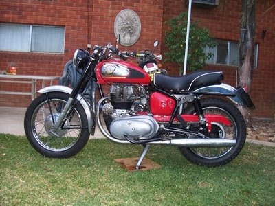 Treough: 1962-1968 1970 Royal Enfield Interceptor