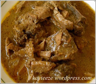 from the kitchen to his stomach: Gulai Itik