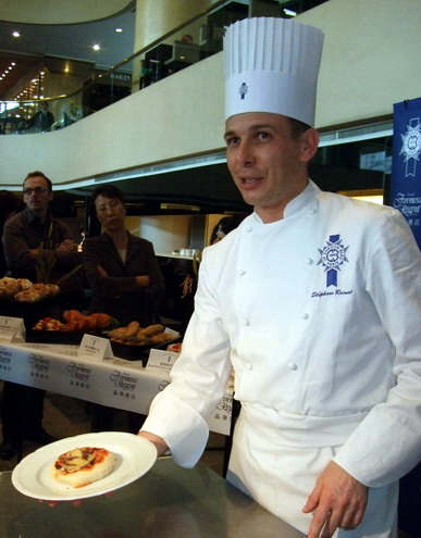 Living and Loving Art: Learn to make a variety of French bread directly ...