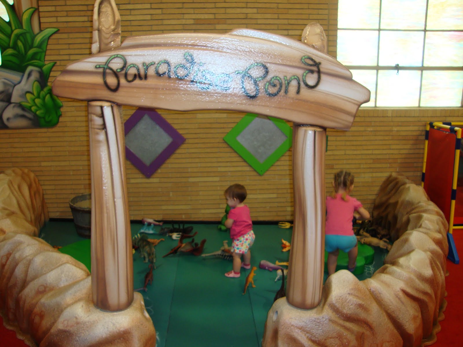 DFW Parks & Playgrounds: Paradise Pond @ First Baptist Grapevine