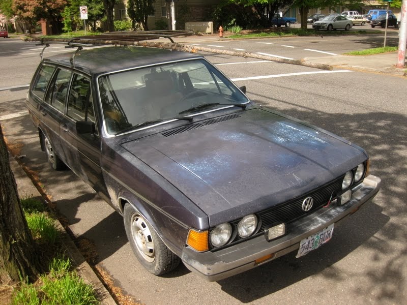 OLD PARKED CARS.: 1979 Volkswagen Dasher Diesel Wagon.