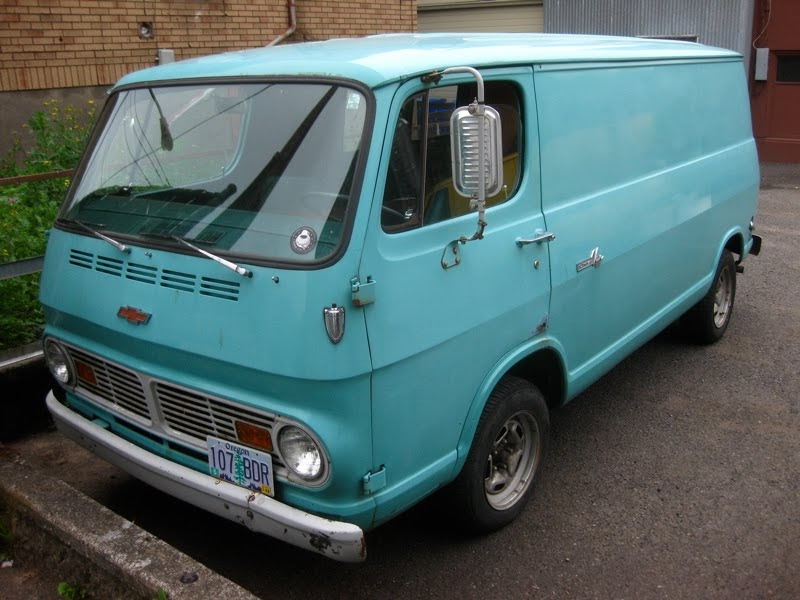 OLD PARKED CARS.: 1968 Chevrolet Van 108.
