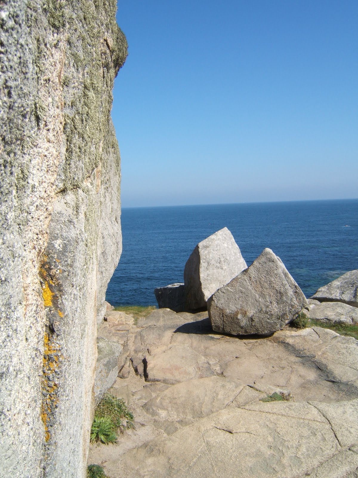 Chemins et jardins ( blog rando et balade ): Plougrescant ...Castel Meur