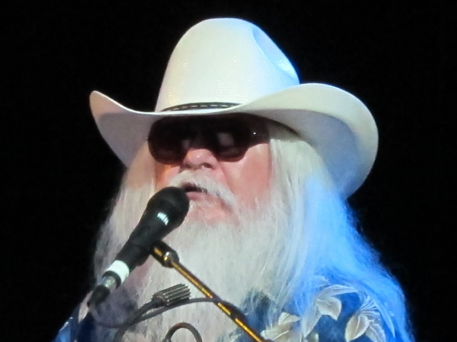 2 or 3 lines (and so much more): Leon Russell -- "Delta Lady" (1970)