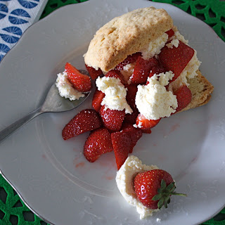 Linzers in London: Signs of summer: Strawberry Shortcake