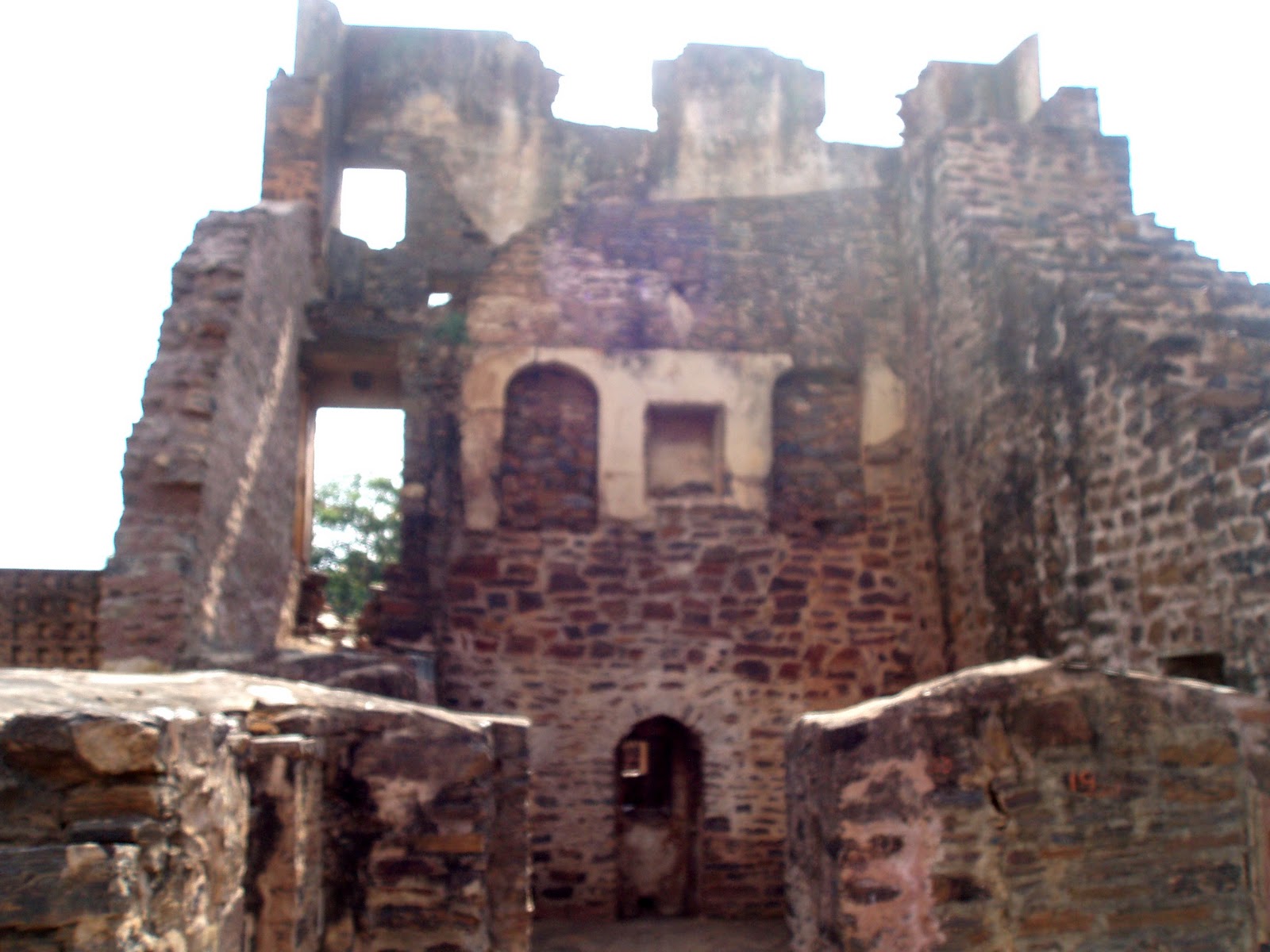 Travelogue Unlimited: Kittur Fort : A Photo Feature