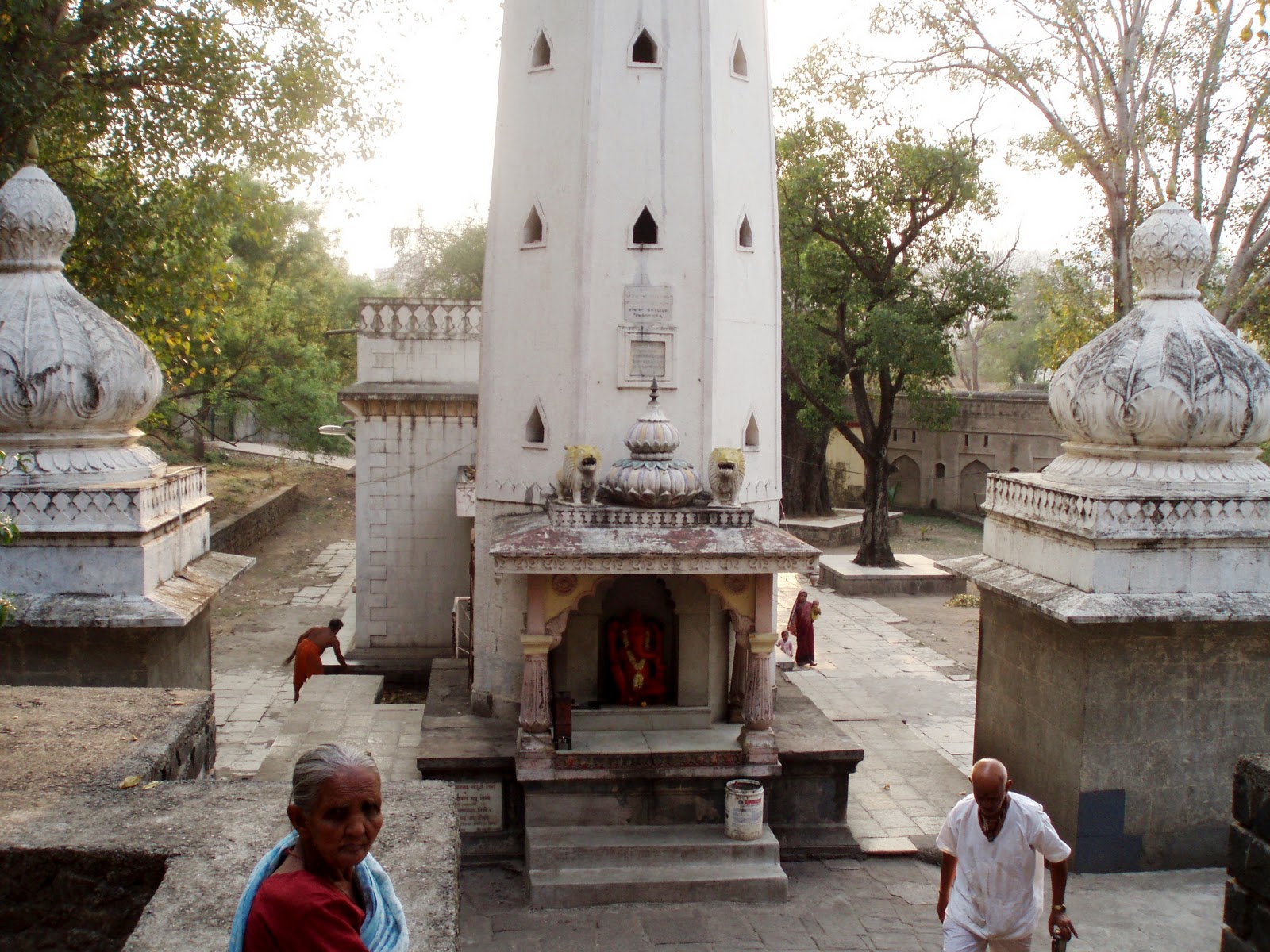 Travelogue Unlimited: Someshwar Mandir , Pune : A Photo Feature