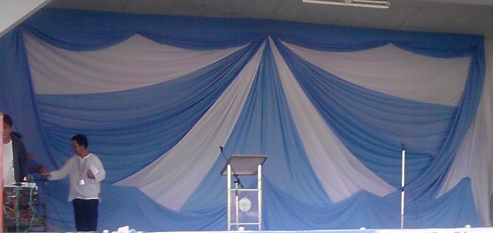 10 DESIGNS - FABRIC SWAGS AND DRAPES: BLUE and WHITE Curtain Backdrop ...